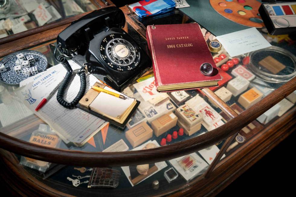 David Copperfield’s secret magic museum revealed in new book – PHOTOS ...
