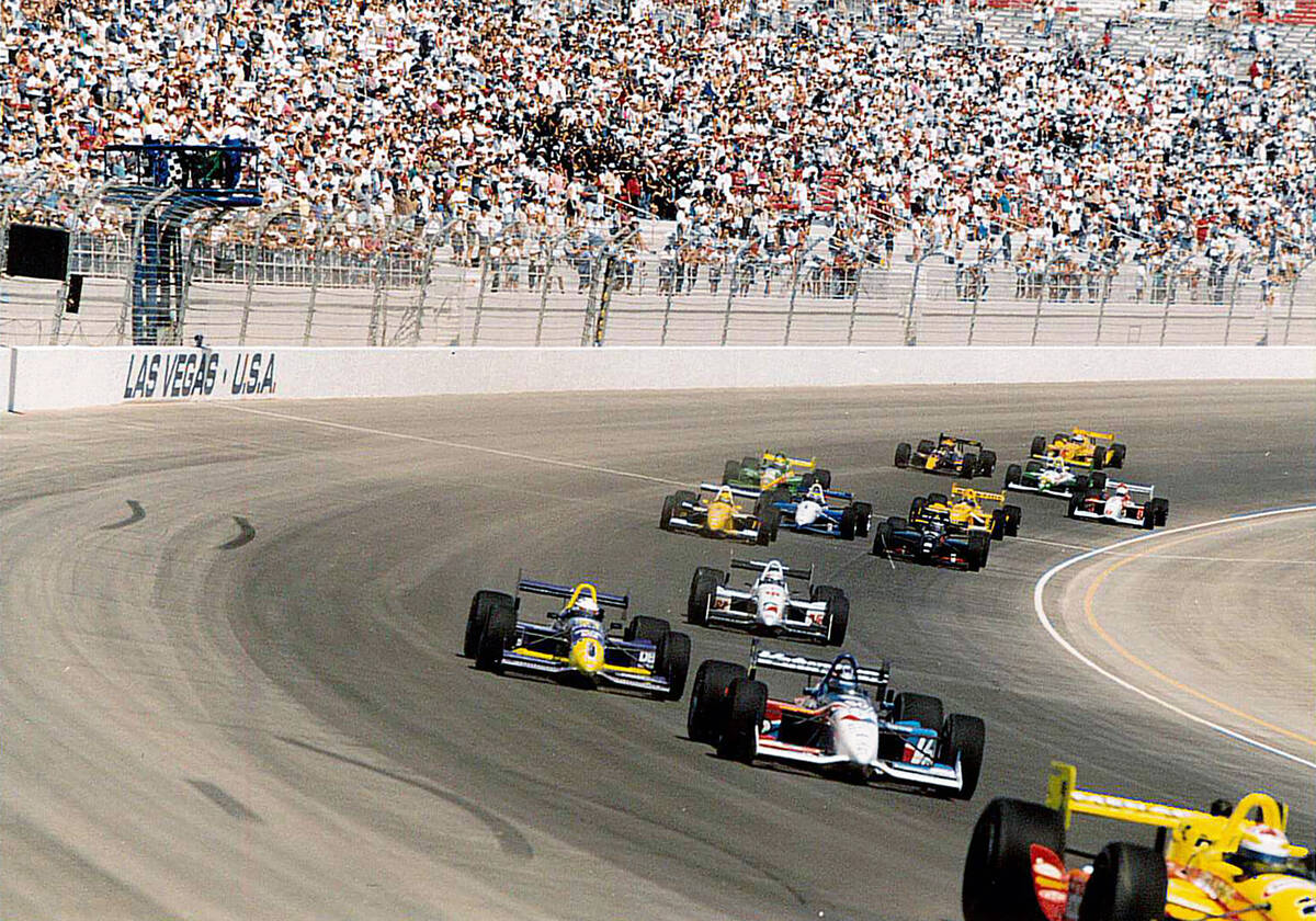 Las Vegas Motor Speedway opened with a wild IRL race in 1996 | Kats!