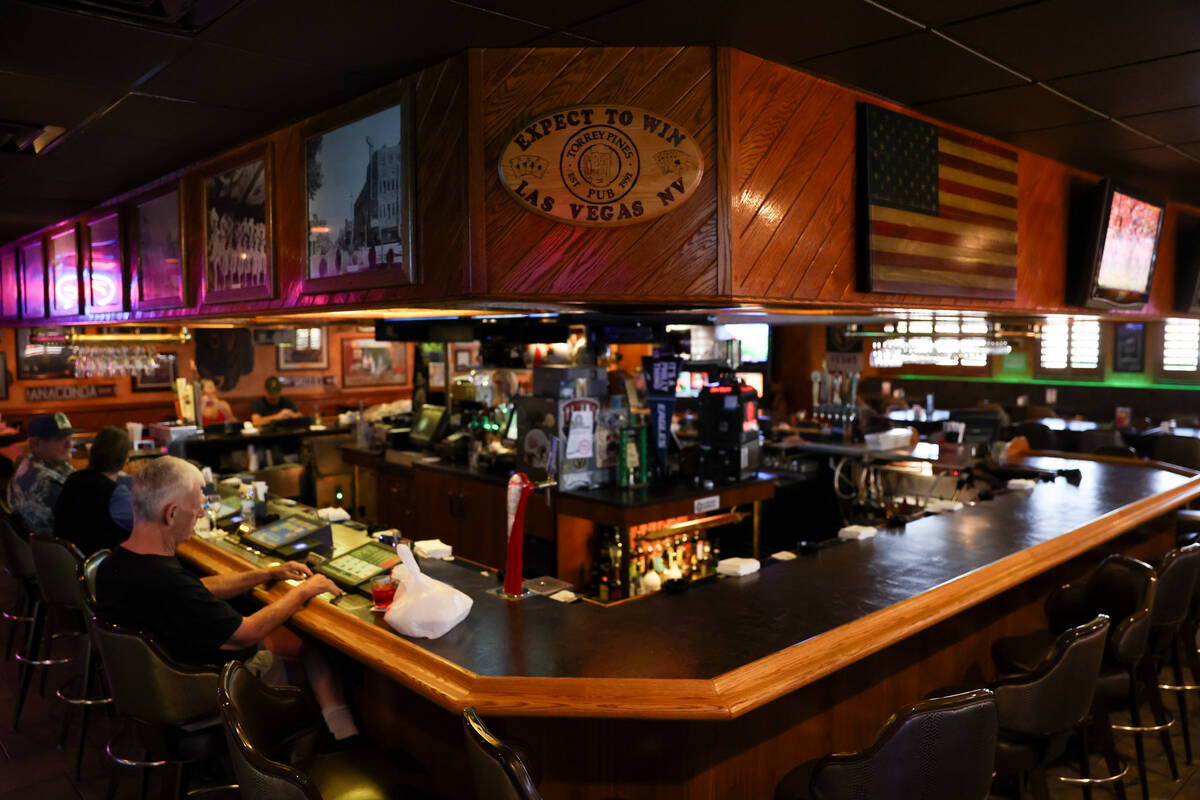Torrey Pines Pub changes ownership for first time in more than 30 years | Dining Out