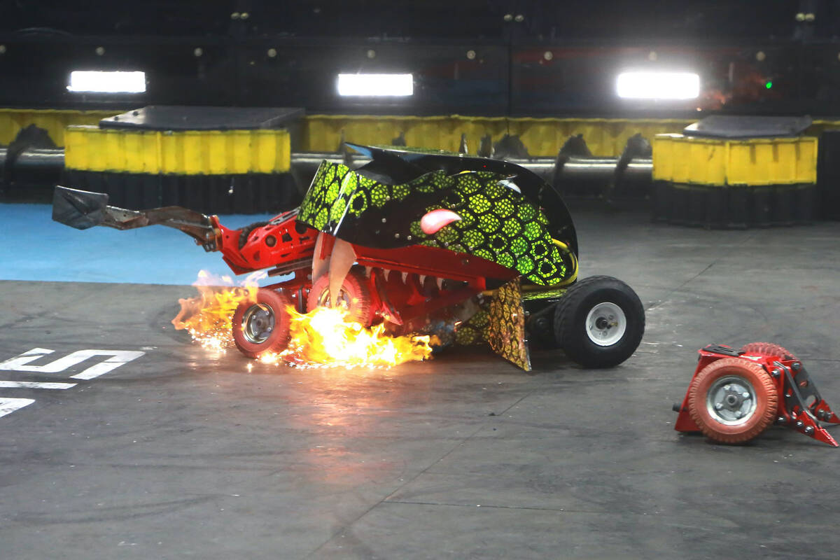 BattleBots show back in Las Vegas with new robots, new format | Kats!