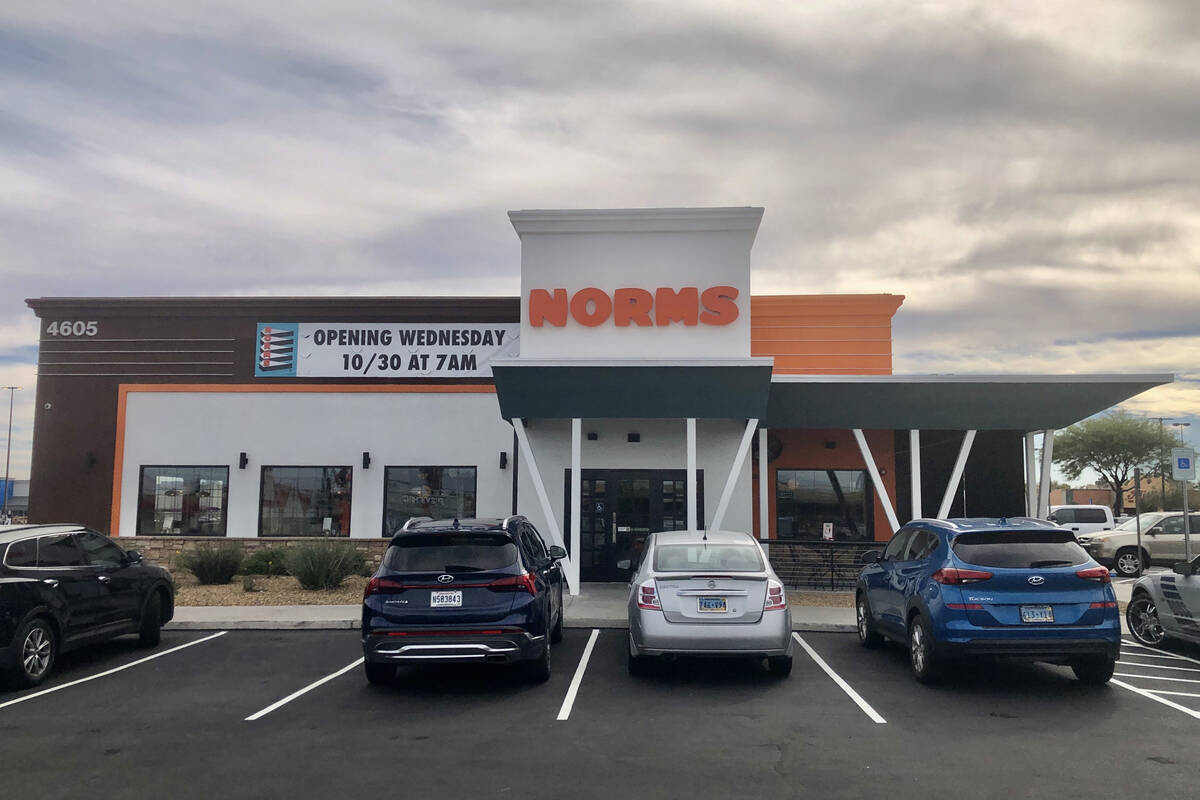 Norms, beloved SoCal diner, finally sets opening day in Las Vegas ...