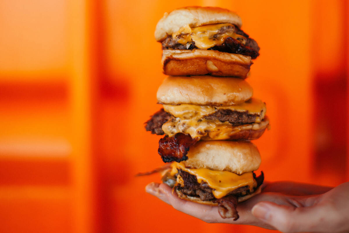 Smalls Sliders plans to open 12 Las Vegas stores | Dining Out