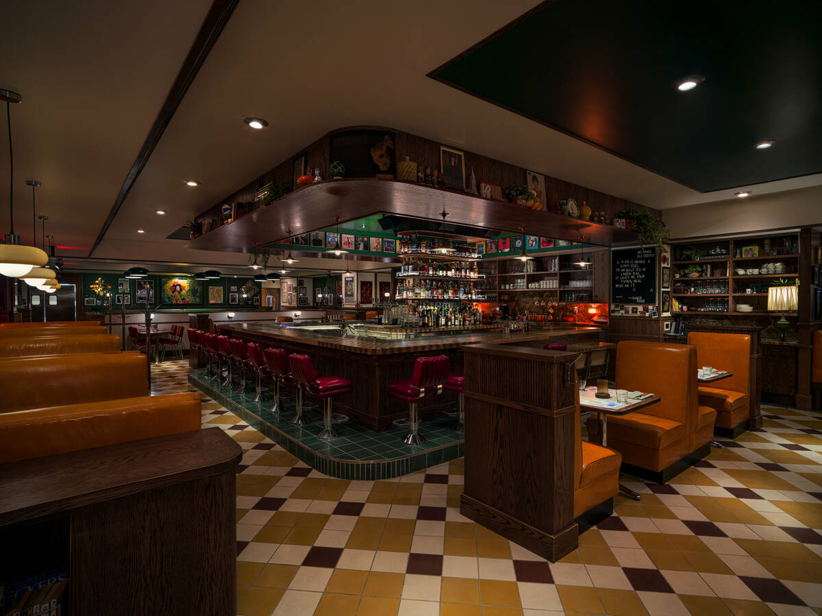 Spiegelworld’s Diner Ross shifts menu to become steakhouse | Dining Out